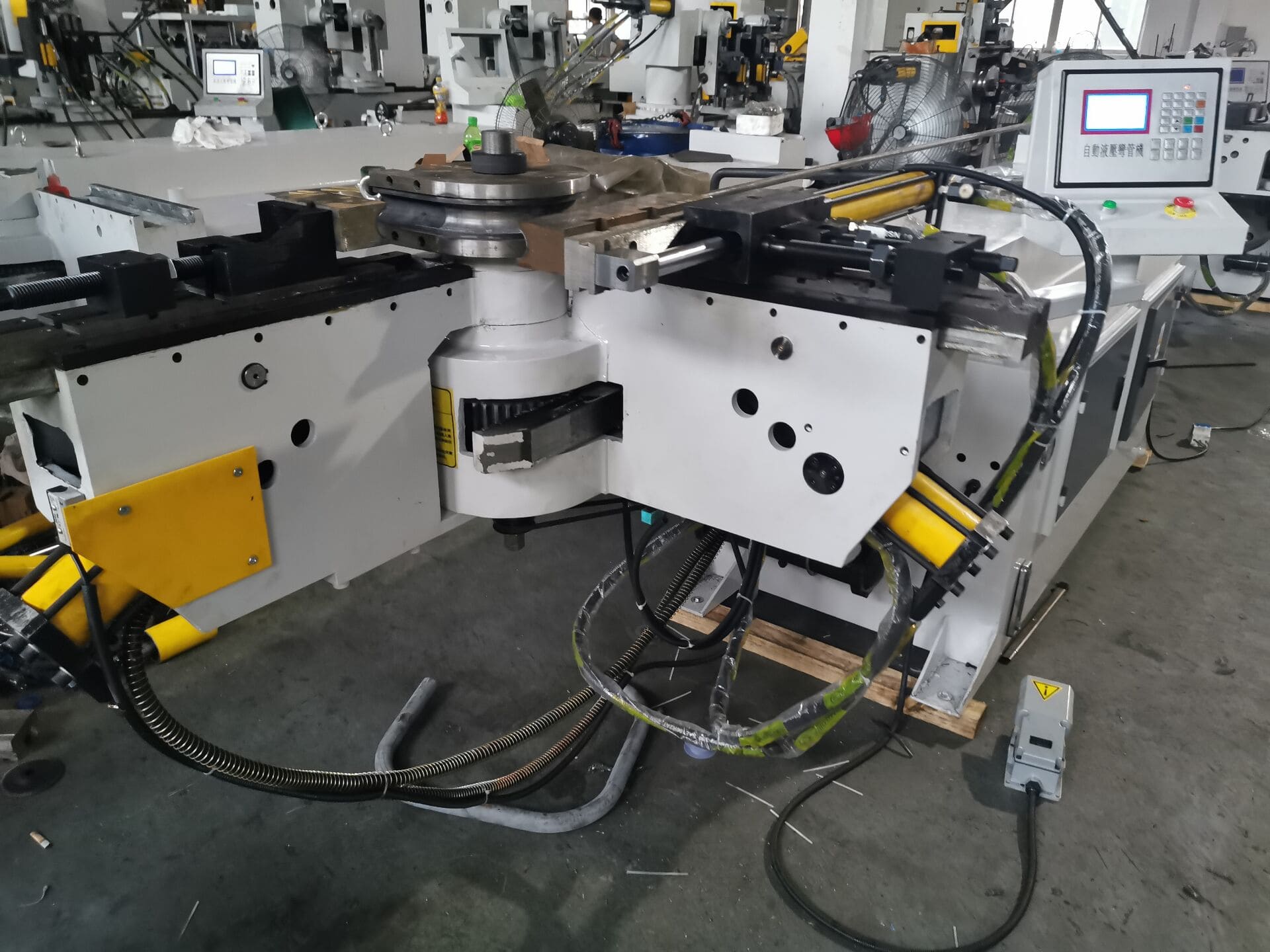 Bending Equipment: Reliable, Precise & High-Performance